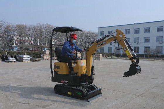 Compact 1 Ton Mini Excavator with Swing Boom Technology in Shandong, China