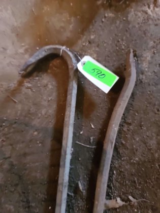 Two Crow Bars in Salem, OH, USA