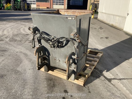 2010 Weidemann feed distribution box in County of Rietberg, Germany