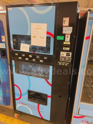Dixie-Narco 501E Vending Machine in Columbus, OH, USA