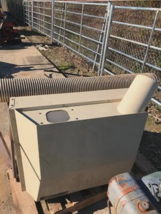 GRASSHOPPER BAGGER SYSTEM ON ONE PALLET. in Little Rock, AR, USA