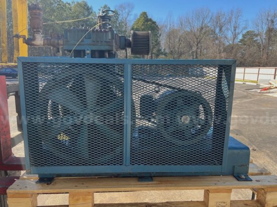 QUINCY AIR COMPRESSOR - MODEL D370L in Little Rock, AR, USA