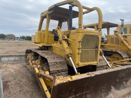 1980 CATERPILLAR D7G DOZER OPEN CAB in Miami, FL, USA