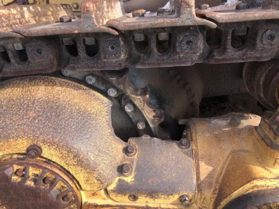 1975 CATERPILLAR D8K WITH REAR RIPPER DOZER OPEN CAB in Miami, FL, USA