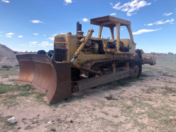 1975 CATERPILLAR D8K WITH REAR RIPPER DOZER OPEN CAB in Miami, FL, USA