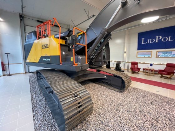 2022 Volvo EC250El in Lidköping, Sweden