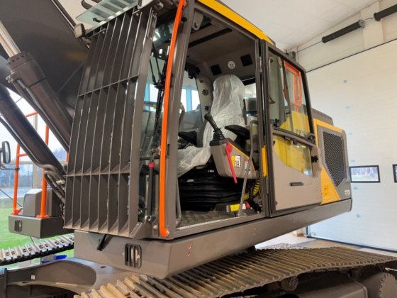 2022 Volvo EC250El in Lidköping, Sweden