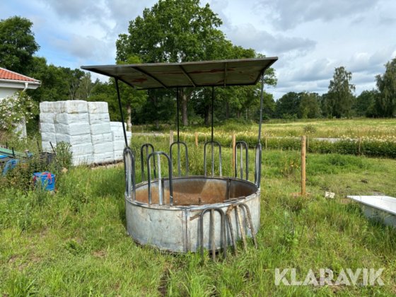 Fodder hedge with roof in Kalmar County, Sweden