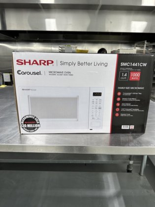 Sharp SMC Carousel 1000W Microwave | Rig Fee $10 in Geneva, NY, USA
