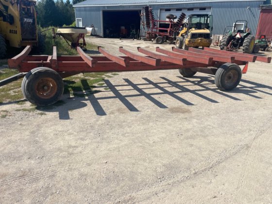 20ft Round Bale Wagon in West Perth, Ontario, Canada