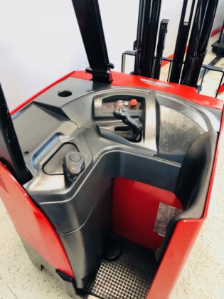 Raymond 425 C40TT Docker Stand Up Forklift in Ontario, CA, USA