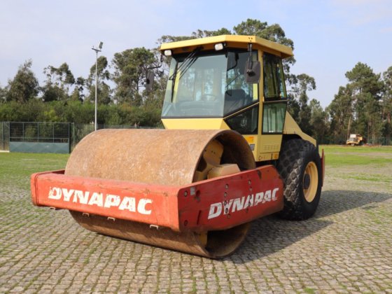 2007 Dynapac CA402D Compactador Solos in Serzedo, Braga, Portugal