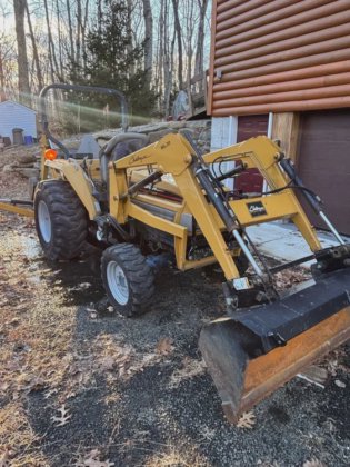 Challenger MT265 Loader & Backhoe 33HP Tractor 282hrs 4WD in Watertown ...