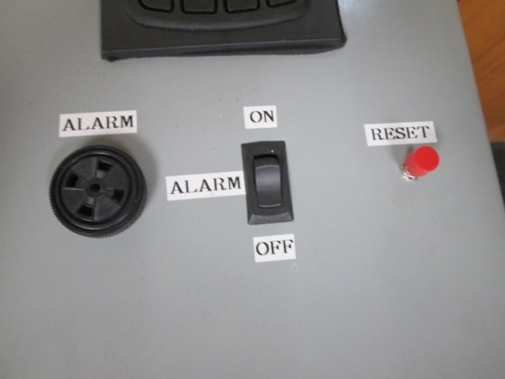 GF Signet Conductivity/Resistivity Transmitter W/Alarm & Rittal ...