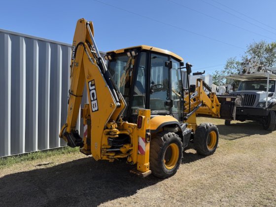 2018 JCB 3CX BACKHOE LOADER in Sarasota, FL, USA
