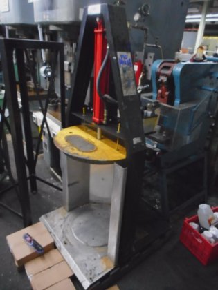 Pig Press DRM607 Spark Resistant Waste Compactor W /Structural C ...