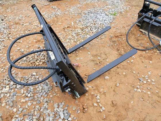 2025 FUTURE FT-CYHC MINI SKID STEER SIDE SHIFT FORK in Pikeville, TN, USA