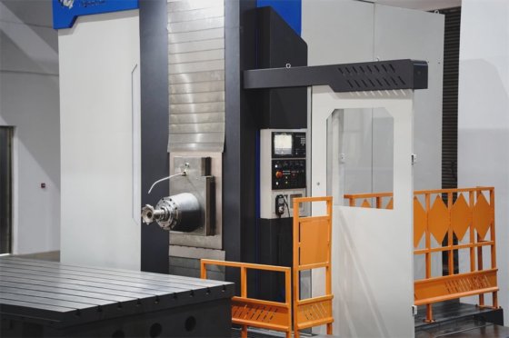 GooDa New High-End CNC Machine Tools 3 Axis Milling Machining Center in ...