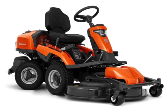 Husqvarna R320X AWD Riding lawn mower in Lagan, Sweden