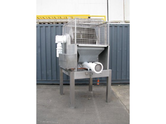COMMERCIAL PADDLE MIXER FEED HOPPER AND EXTRUDER 200L in Campbellfield ...