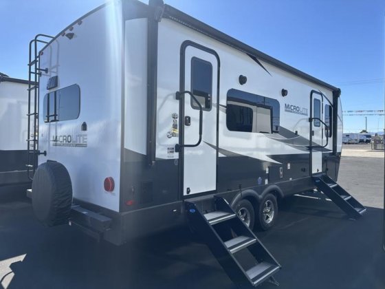 2025 Forest River Flagstaff Micro Lite 25SRK in Santa Paula, CA, USA