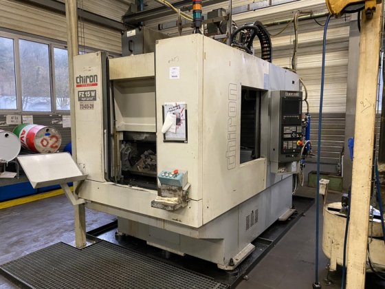 CNC 4-axis double spindle Turning Center CHIRON FZ15 W, YoM: 2003 in France