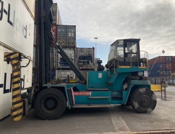 CONTAINER CRANE BRAND: KALMAR, , MODEL DCE90-45E8 in Santiago, Chile