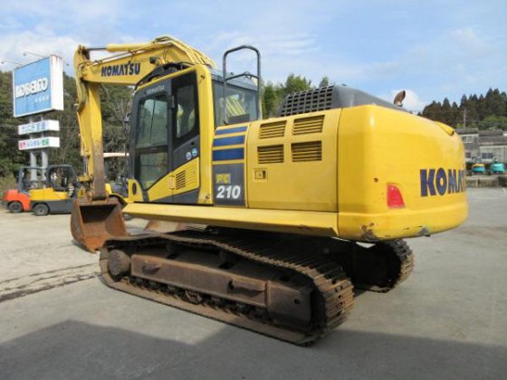 2014 KOMATSU PC 210 - 10 in Kagoshima, Japan