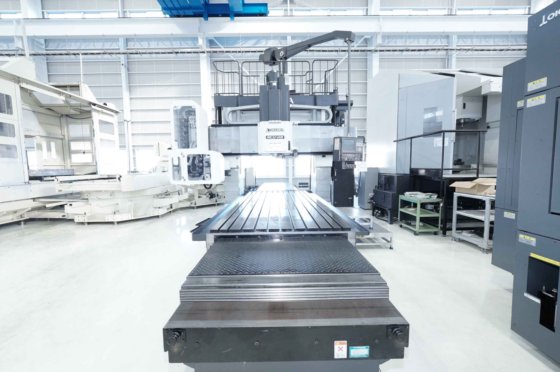 Double-column machining Okuma MCV-AⅡ 20×40-S in Tokyo, Japan