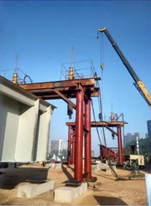 Synchronous Lifting and Lowering Jack System for Construction in ...