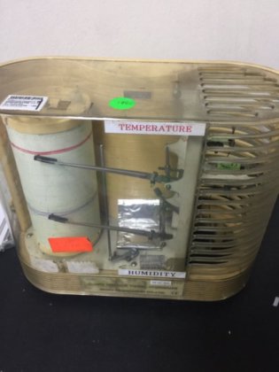 Isuzu Quartz Precision Thermo-Hygrograph 3-3122 in Malaysia