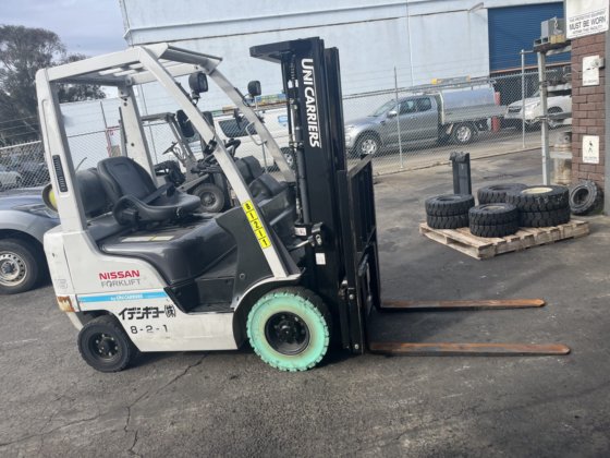 Unicarrier 1.5 Tonne container mast forklift in Dandenong South ...