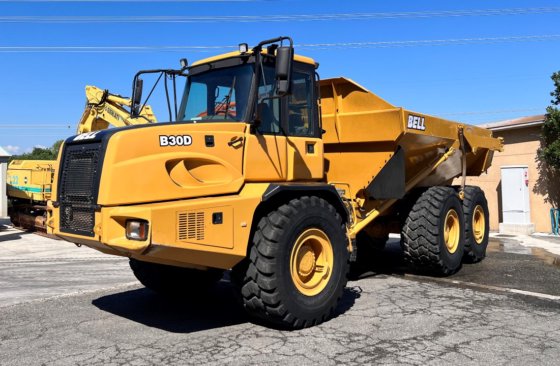 Usata 2005 Bell B30D 6x6 in Cuneo, Italia