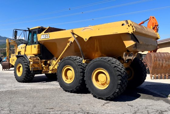 Usata 2005 Bell B30D 6x6 in Cuneo, Italia