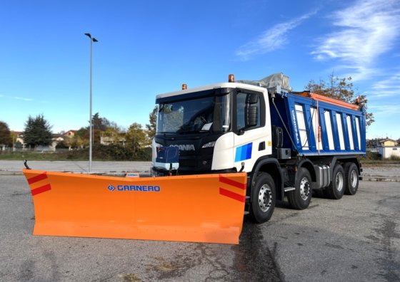 Usata 2022 Scania P500 XT 8X4 in Cuneo, Italia