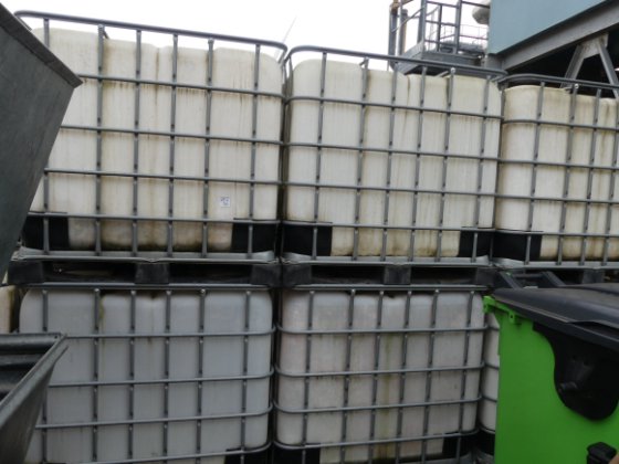 3 IBC tanks (to be cleaned) in Belgium