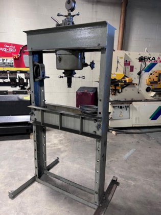 50 Ton, Dake H-Frame Manual Hydraulic Press Model 50H in Ronkonkoma, NY ...