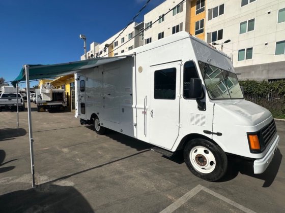 2002 Chevrolet Workhorse Stepvan in Los Angeles, CA, USA