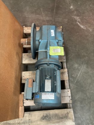 SEW Eurodrive Motor & Gear Box / 4.5-5 HP / 1740 RPM / 460 V / 3 Ph ...