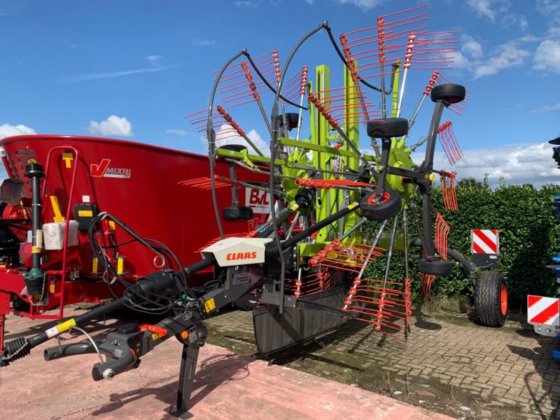 CLAAS LINER 2900 Trend in Hoogstraten, Belgium