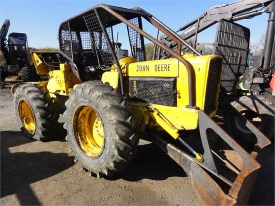 John Deere 440 B in Żalno, Poland
