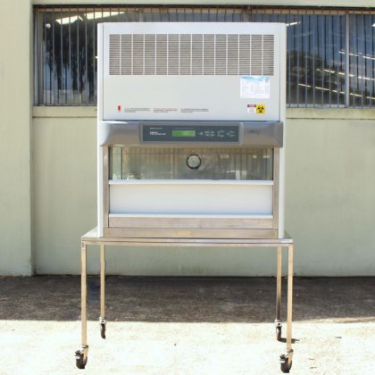 AES Environmental Laminar Flow Cabinet in Sydney, New South Wales ...