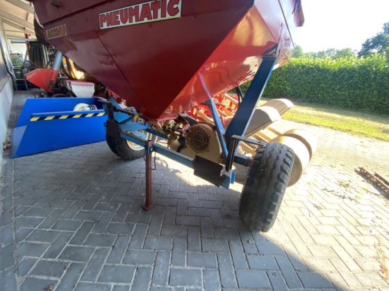 Accord DL fronttank + kouterbalk in Valthermond, Drenthe, Nederland