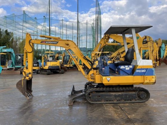 KOMATSU PC30-6 in Kasugai, Japan