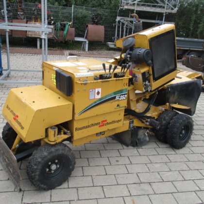 Vermeer tree stump grinder SC352 in Köngen, Germany