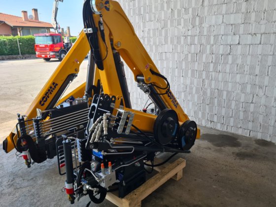 Usata GRU COPMA 35.3 – CON IDRAULICA IN PUNTA in Facca, Italia