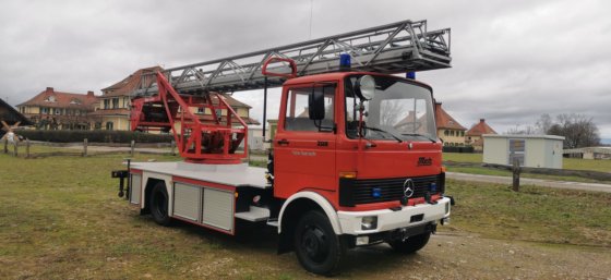 Gebraucht Mercedes Benz LP 709 Feuerwehr in Neuenburg am Rhein, Deutschland