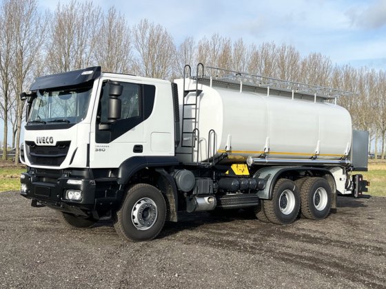 2022 Iveco Trakker AT380T38H 6x4 Fuel Tank Truck in Moerdijk, Netherlands