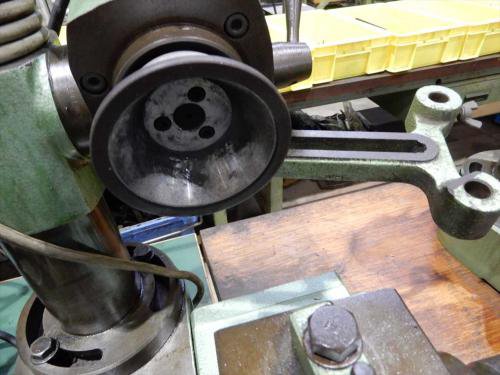 Iida Iron Works Tool Grinder GT-200FR in Tokyo, Japan