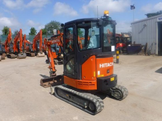 2019 HITACHI ZAXIS 26U-6 in Luton, United Kingdom
